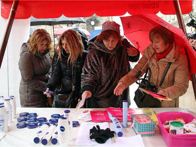 Udruga P.I.N.K. life prikupila novac za prvi aparat za limfnu drenažu i donirala KBC-u Zagreb ...